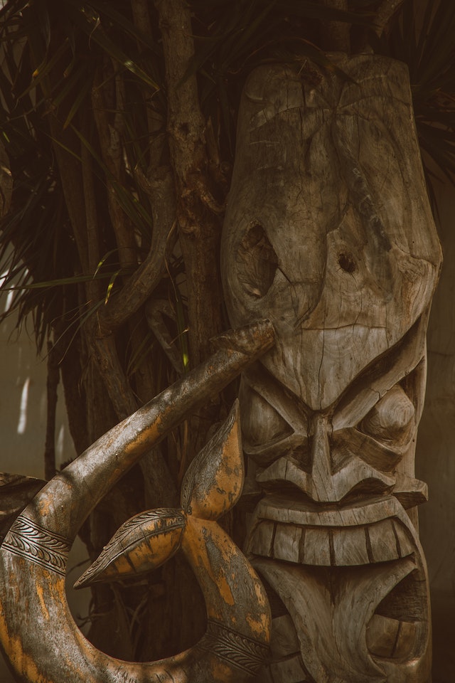 26 Tiki Fonts That Will Turn Your Designs Into Tropical Treasures