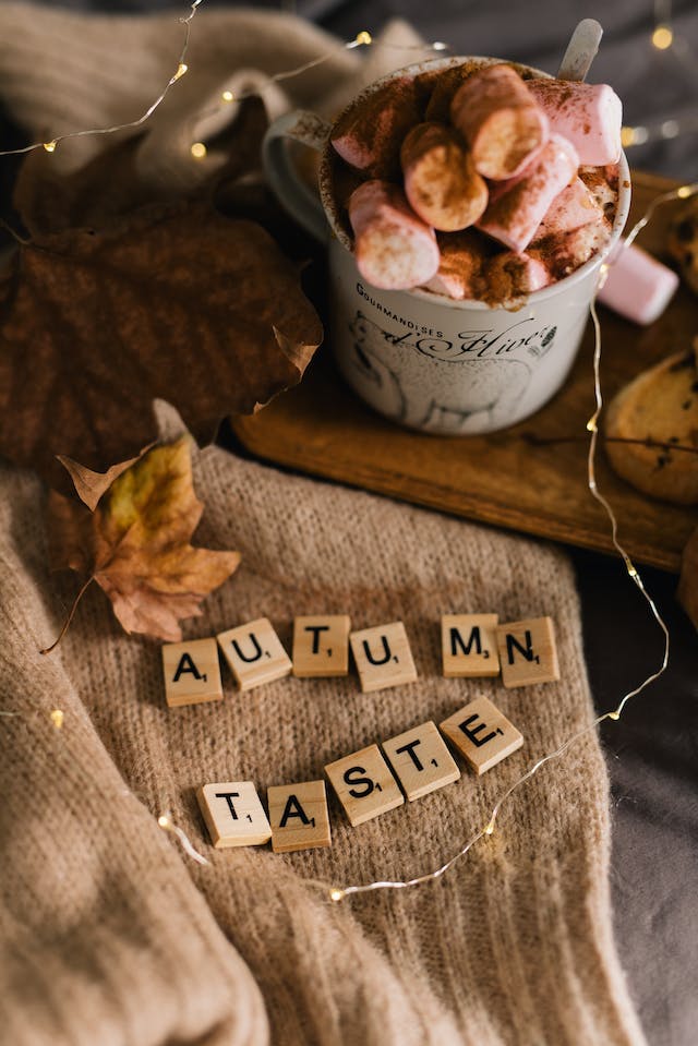 Fall in Love With These 26 Fall Fonts (Autumn)
